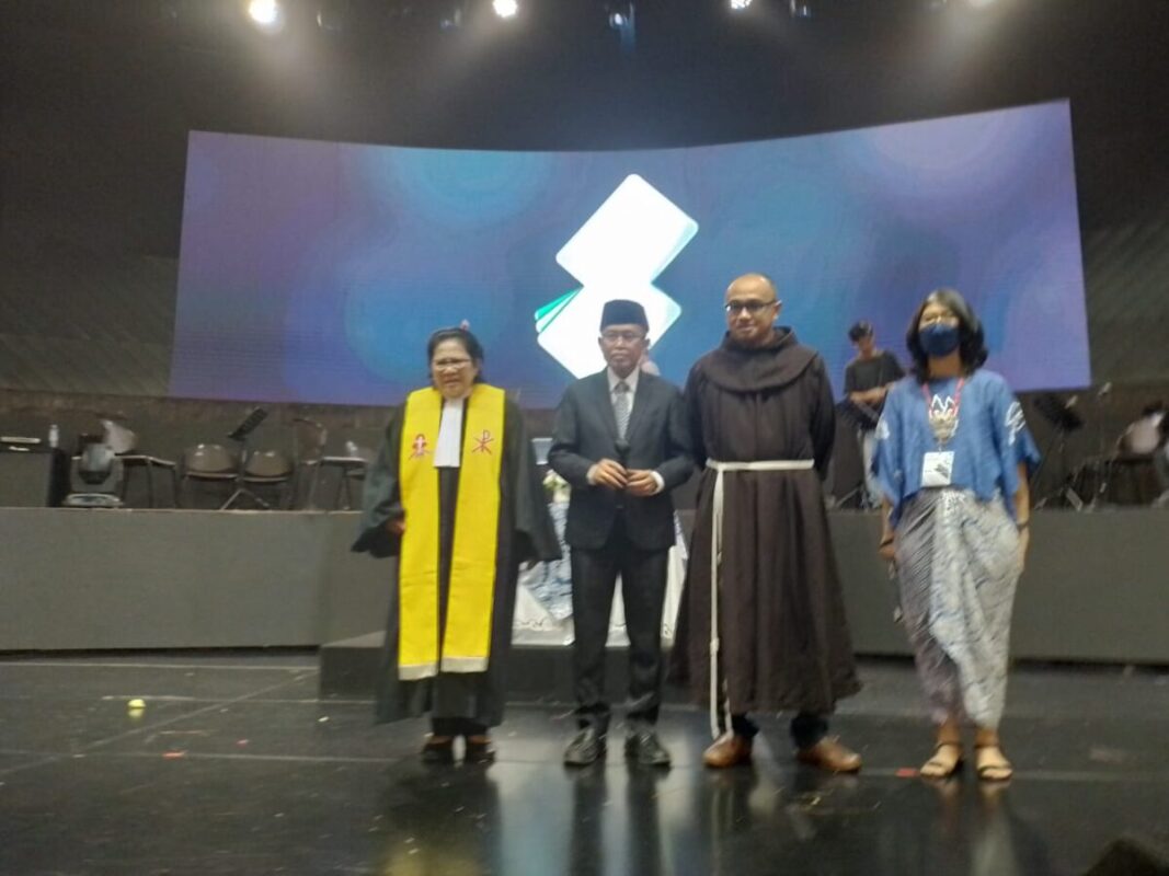 IBADAH SYUKUR HUT KE-69 LEMBAGA ALKITAB INDONESIA DAN PELUNCURAN ... IBADAH SYUKUR HUT KE-69 LEMBAGA ALKITAB INDONESIA DAN PELUNCURAN ...